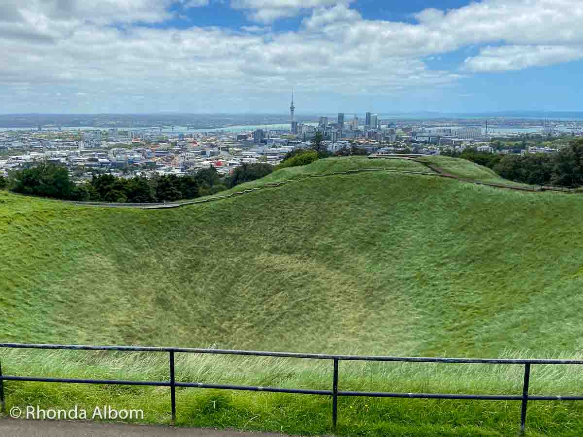 Mount Eden Volcano: Auckland's best hike for city and crater views