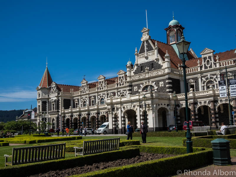 Taieri Gorge Train: A Dunedin Railways Adventure in New Zealand ~ Albom ...