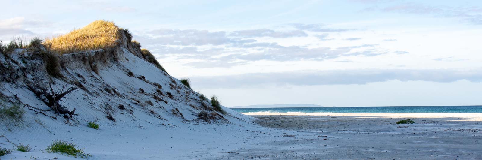 Rarawa Beach: Walk on White Silica Sand in Northland, New Zealand