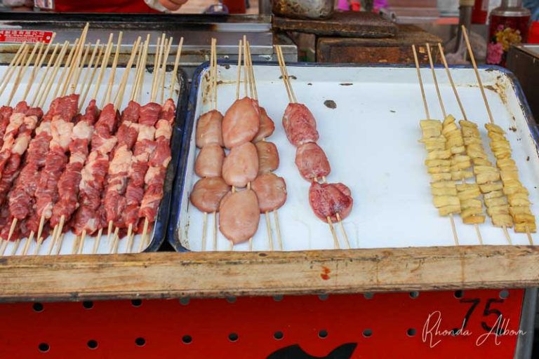 OMG - Beijing Street Food from the Weird to the Bizarre