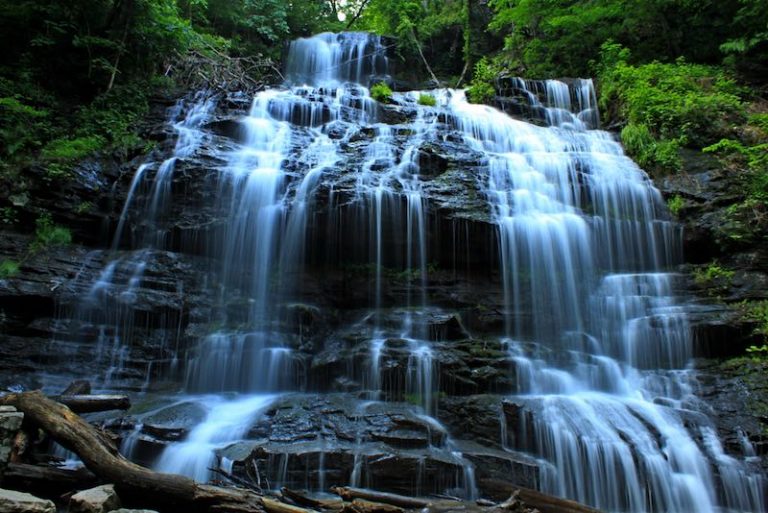 10 Best Waterfalls in South Carolina: Discover Stunning Places