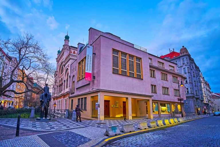 A Guide to Visiting the Prague Jewish Quarter