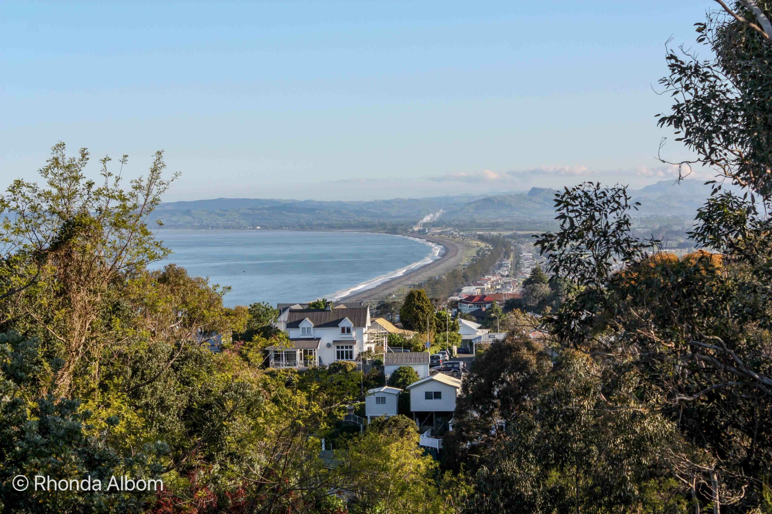 Napier Cruise Port is Art Deco, Impressive Views, Wine, & More