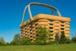 33 Strange Buildings of the World: A Fascinating Adventure